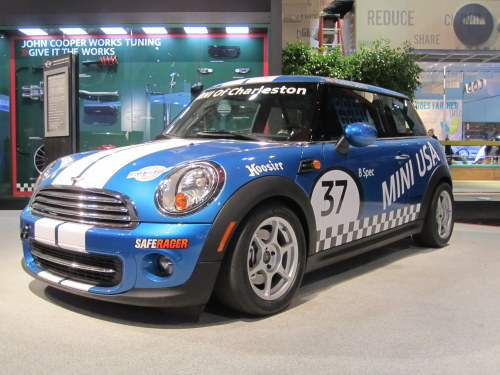 LA Auto Show displays first MINI Cooper Hardtop B-Spec prototype for ...